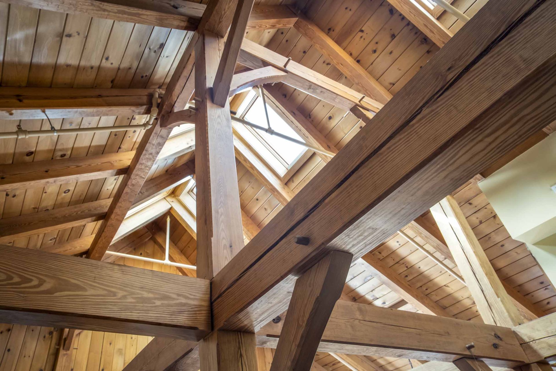 Cozy Traditional Timber Frame Ski Lodge in Windham, NY - Woodhouse The ...