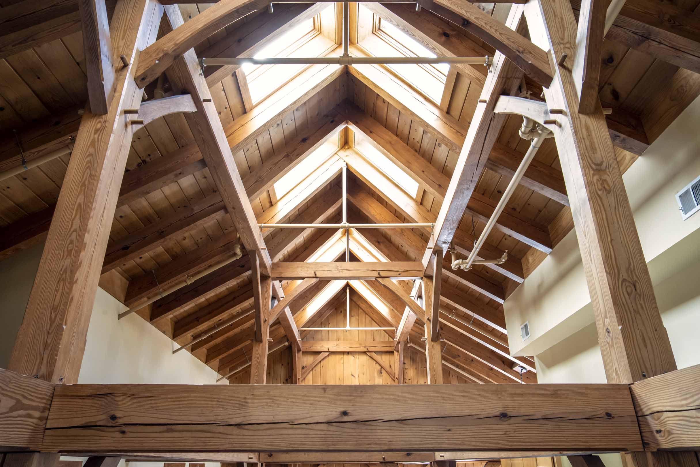 Cozy Traditional Timber Frame Ski Lodge in Windham, NY - Woodhouse The ...