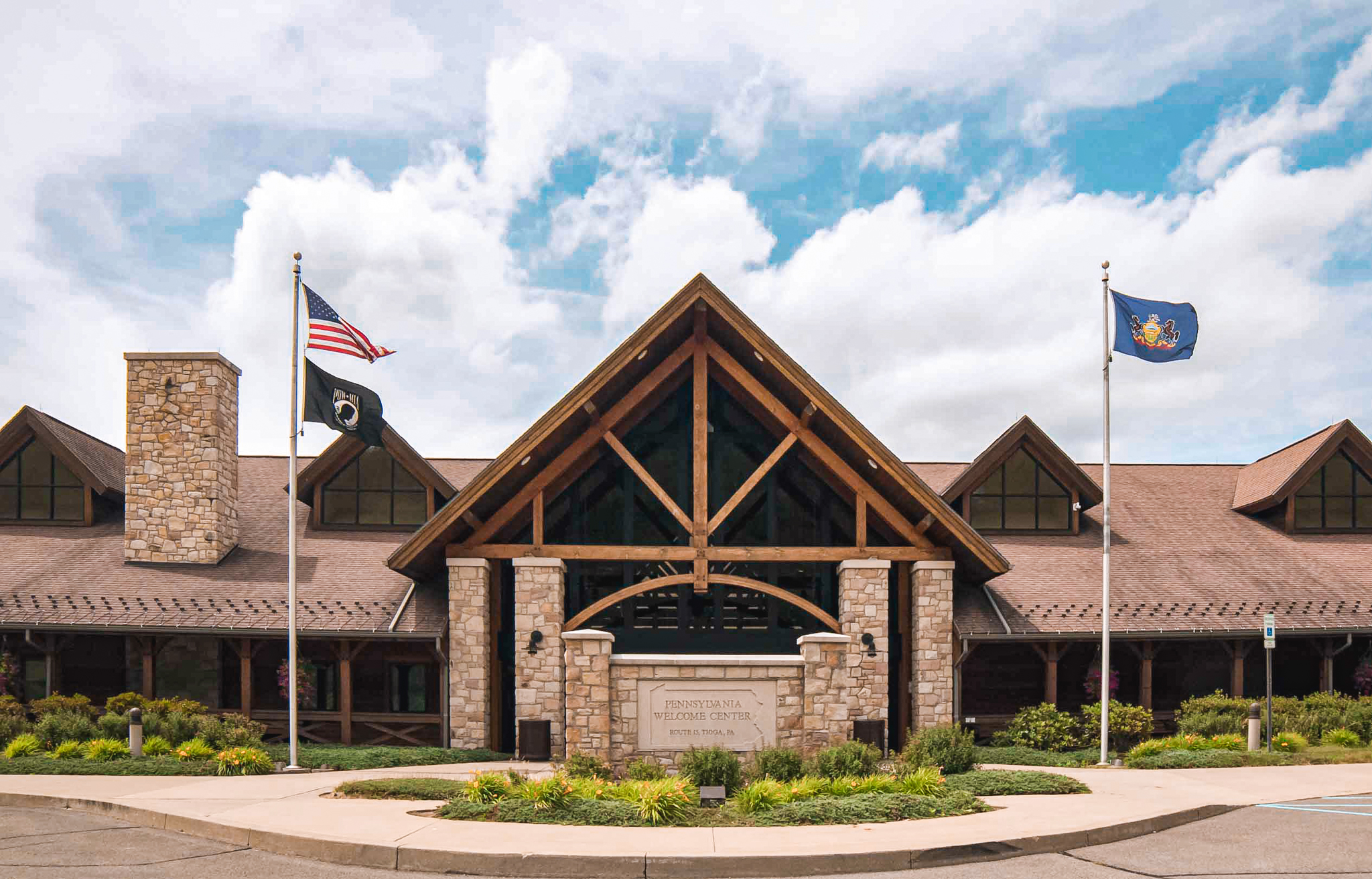 Pennsylvania Welcome Center in Tioga, PA - Woodhouse The Timber Frame ...